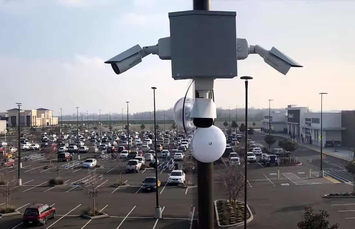 How To Tell If A Parking Lot Has Cameras - Expert Tips!