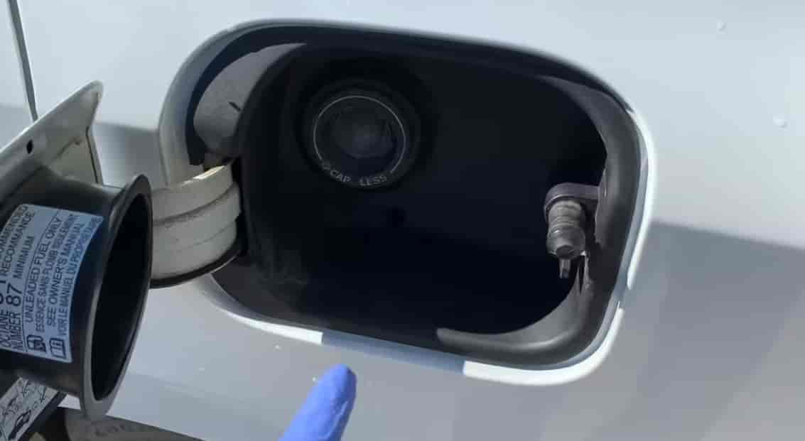 Capless Gas Tank Problems: Real Causes, Fixes, and Prevention