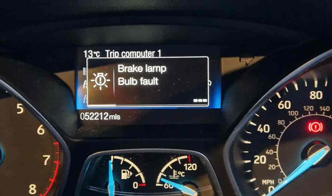 Ford Focus Brake Lamp Bulb Fault Fix (2025): Causes, DIY Steps & Cost Guide